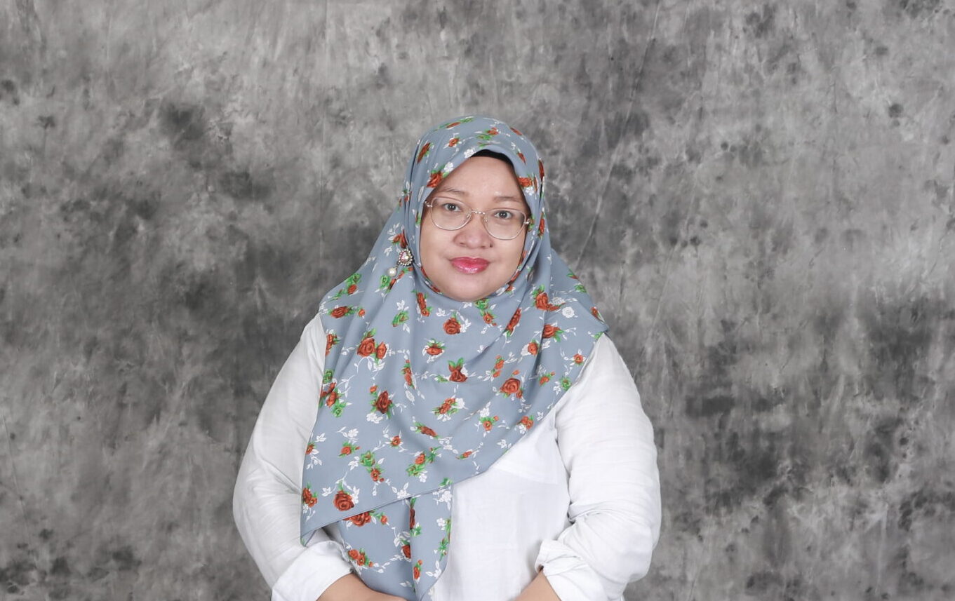 Denok Susanti, S.S - SMK Budi Luhur